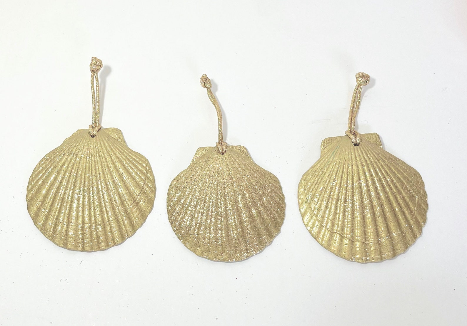 Beach Ornaments 3 Hand-painted and Glittered Gold Shells - Etsy
