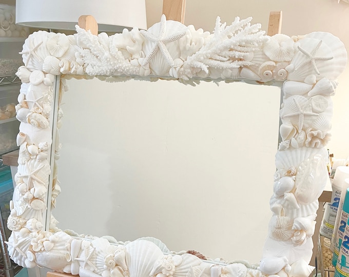 Vintage Seashell Frame Round Wall Mirror - Coastal Beach Decor - 1970s ...