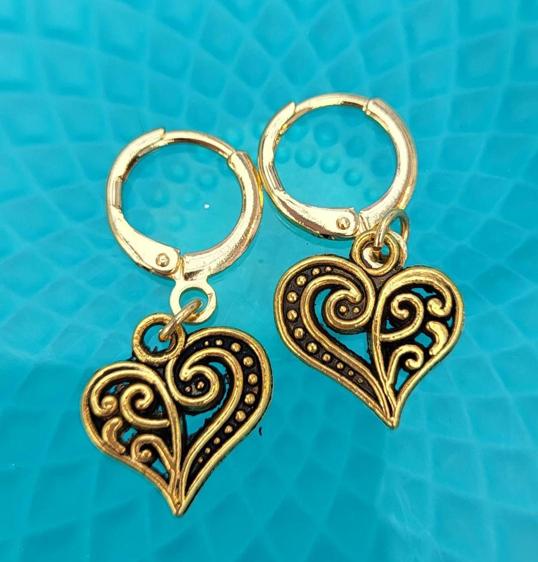 Golden Hearts, Wire Heart Design, Gold, Lever Latch, Earrings, Gold ...