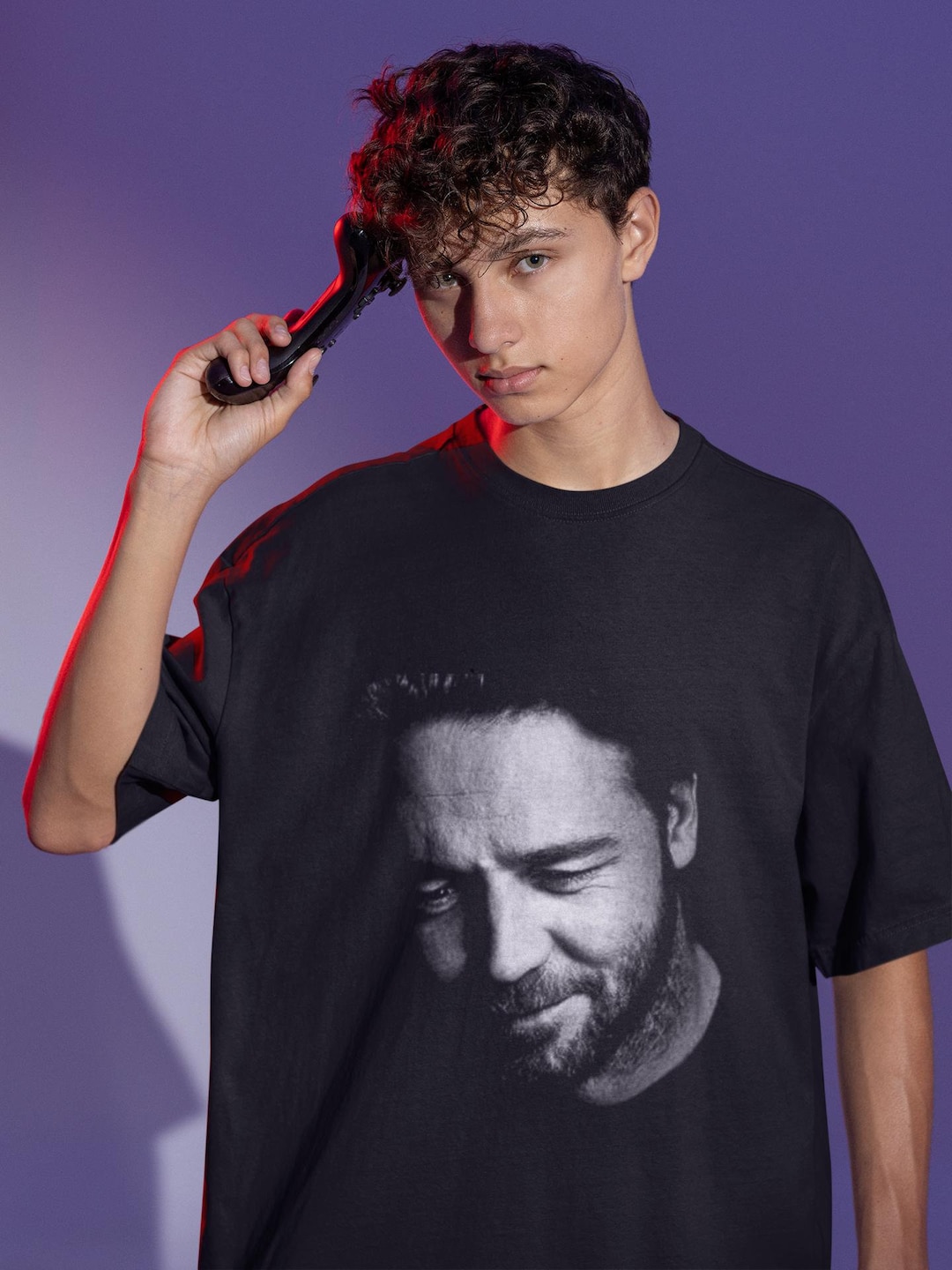 Russell Crowe Portrait Art Tee - Black and White Minimalist T-shirt for ...