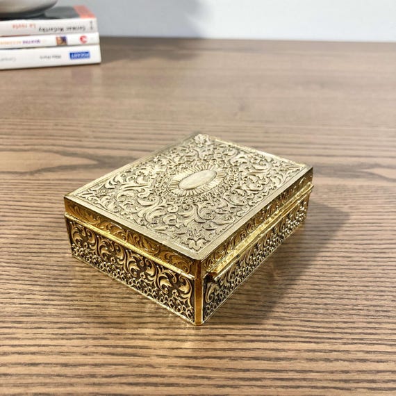 Superb vintage cigarette box in gilded metal with bar… - Gem