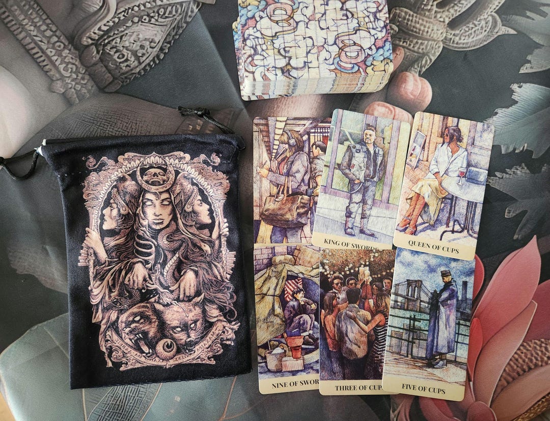 City Labyrinth Tarot Deck W/ Tarot Bag Included - Etsy