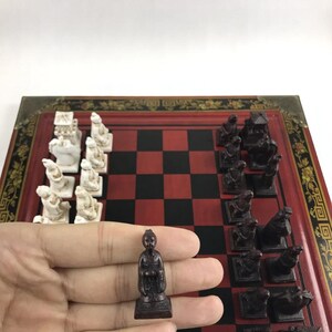 Terracotta Warriors Chess Set – 26cm Wood Board With Resin Pieces ...