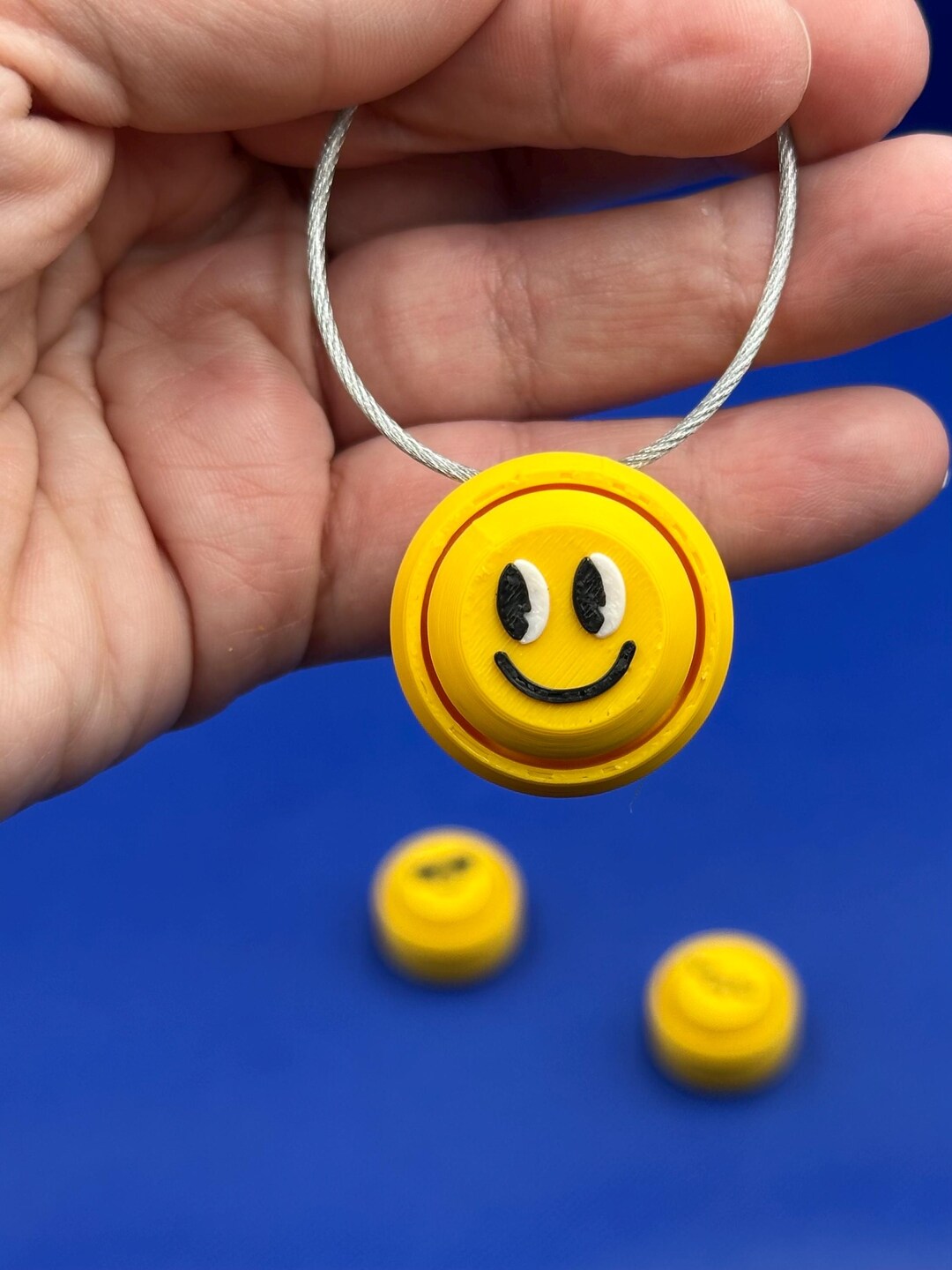 Emoji Face Clickers Keychain - Fun Portable Fidget Button Toy, Stress ...