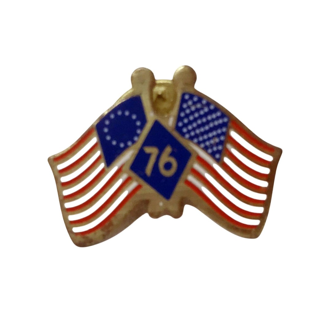 1976 Bicentennial AMERICAN FLAGS W '76' Lapel Pin - Etsy
