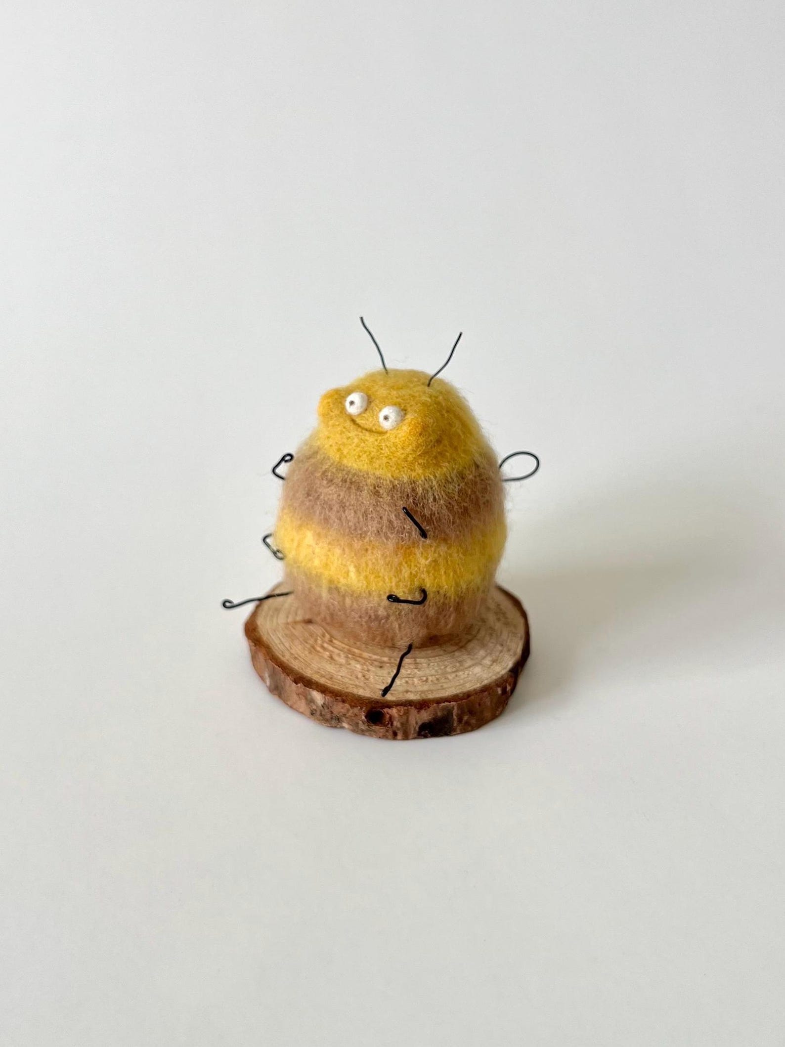 Handmade Needle-felted Bee - Wool Sculpture on Wooden Base for Home ...