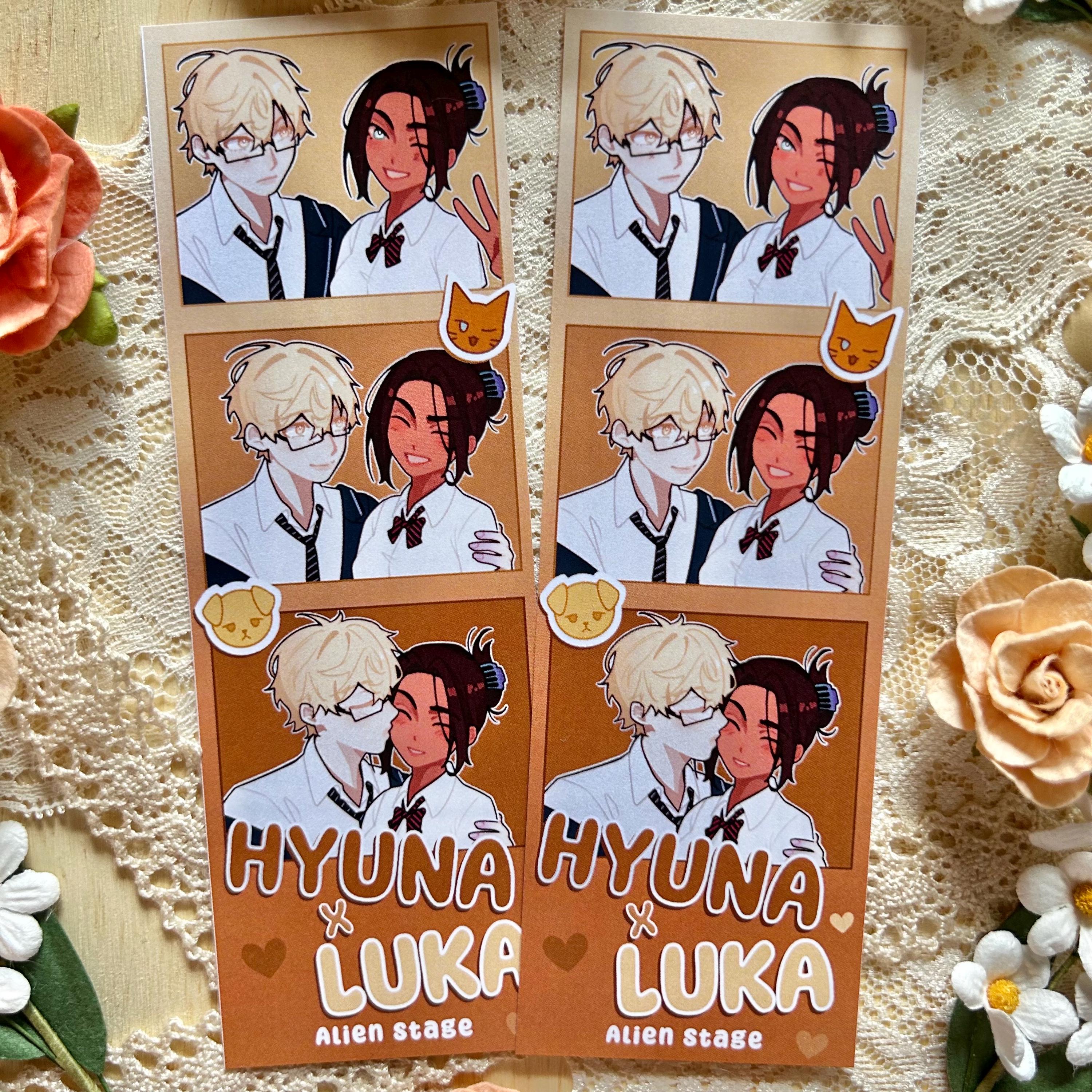 Alien Stage Photo Booth Photostrips (mizisua, Ivantill, Hyunluka) - Etsy