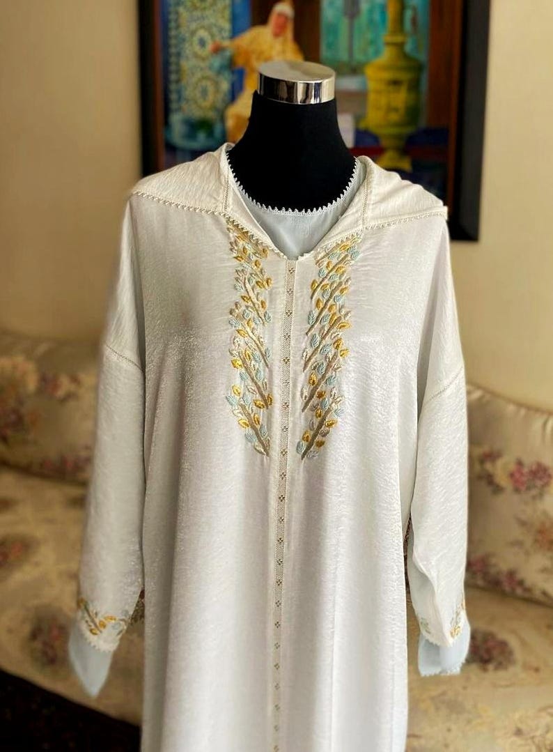 Moroccan Djellaba Embroidered With Elegance Caftan Inspiration and ...