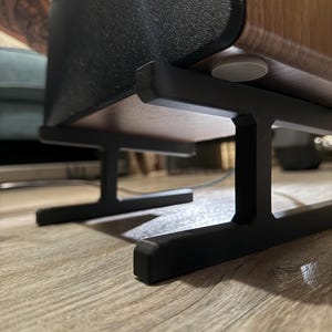 Black Bookshelf Speaker Stands: Minimalist Angled Desktop Riser - Etsy