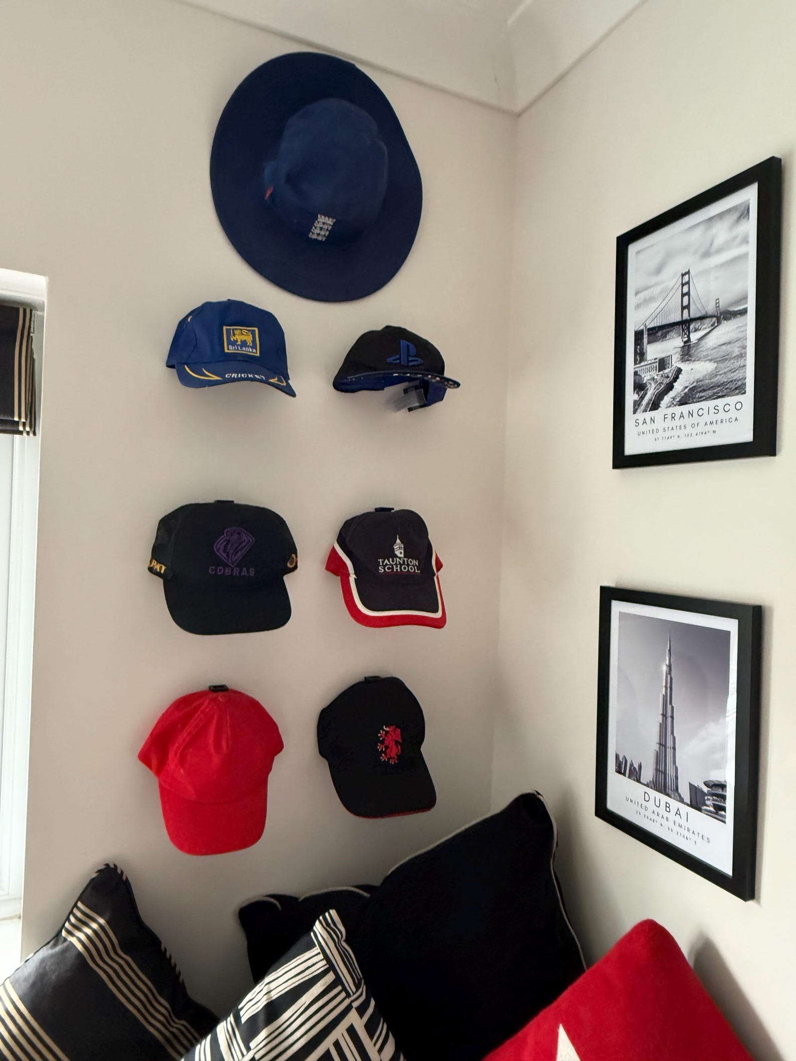 Minimalist Cap Wall Mount: Matte Black Hat Display, 3M Tape - Etsy