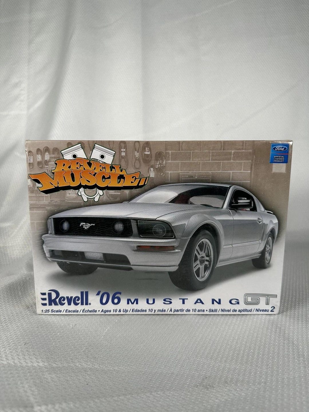 Revell 2006 1/25 Ford Mustang Gt Model Kit - Etsy