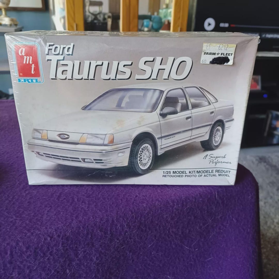 Amt 1/25 Ford Taurus Sho Sedan Model Kit - Etsy