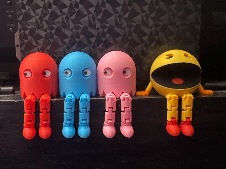 3D Printed Retro Video Game Character and Ghosts Articulated Shelf ...