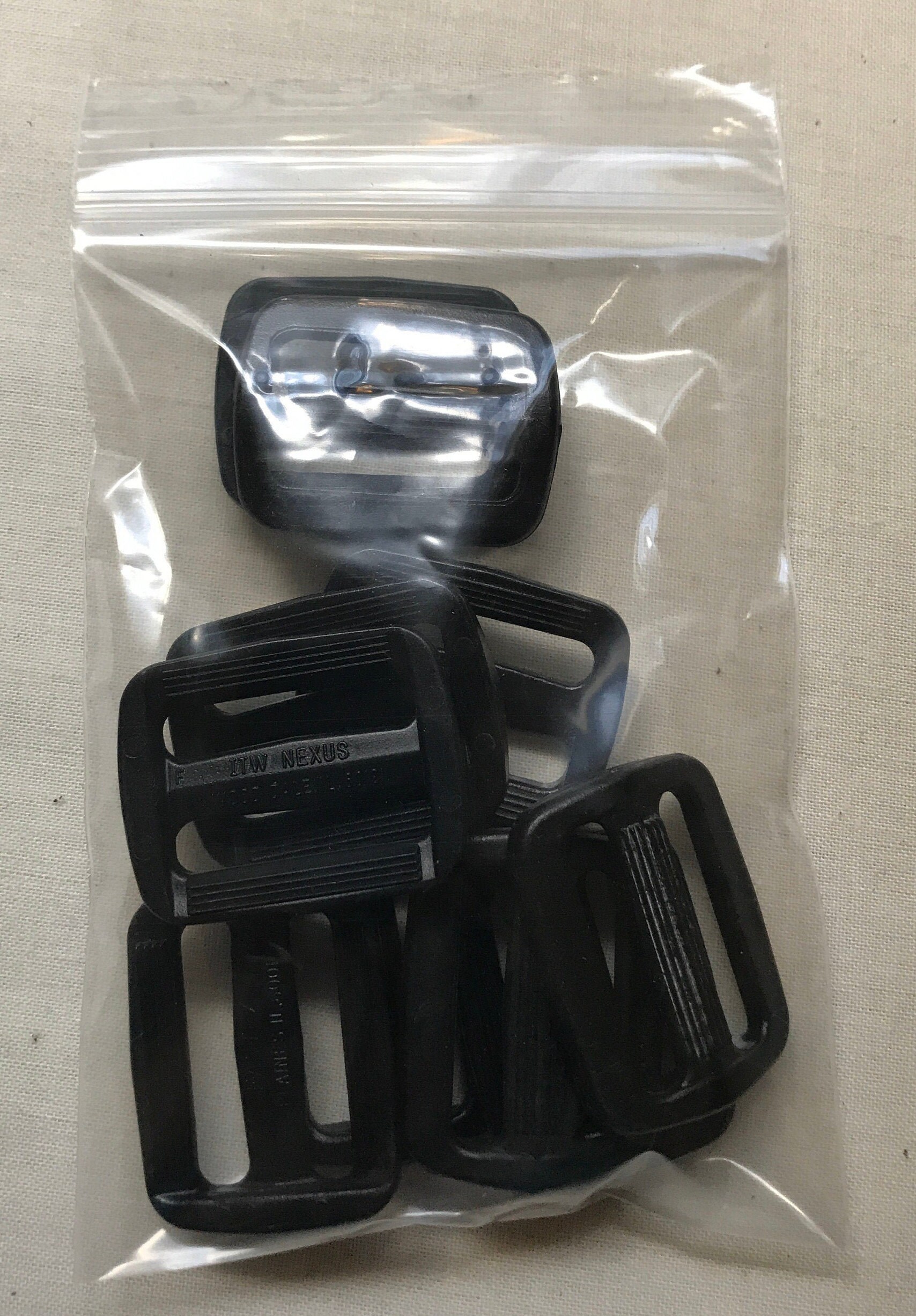 Black Plastic Tri Glide - 1 Inch - Quick Release Slide Strap Adjuster ...