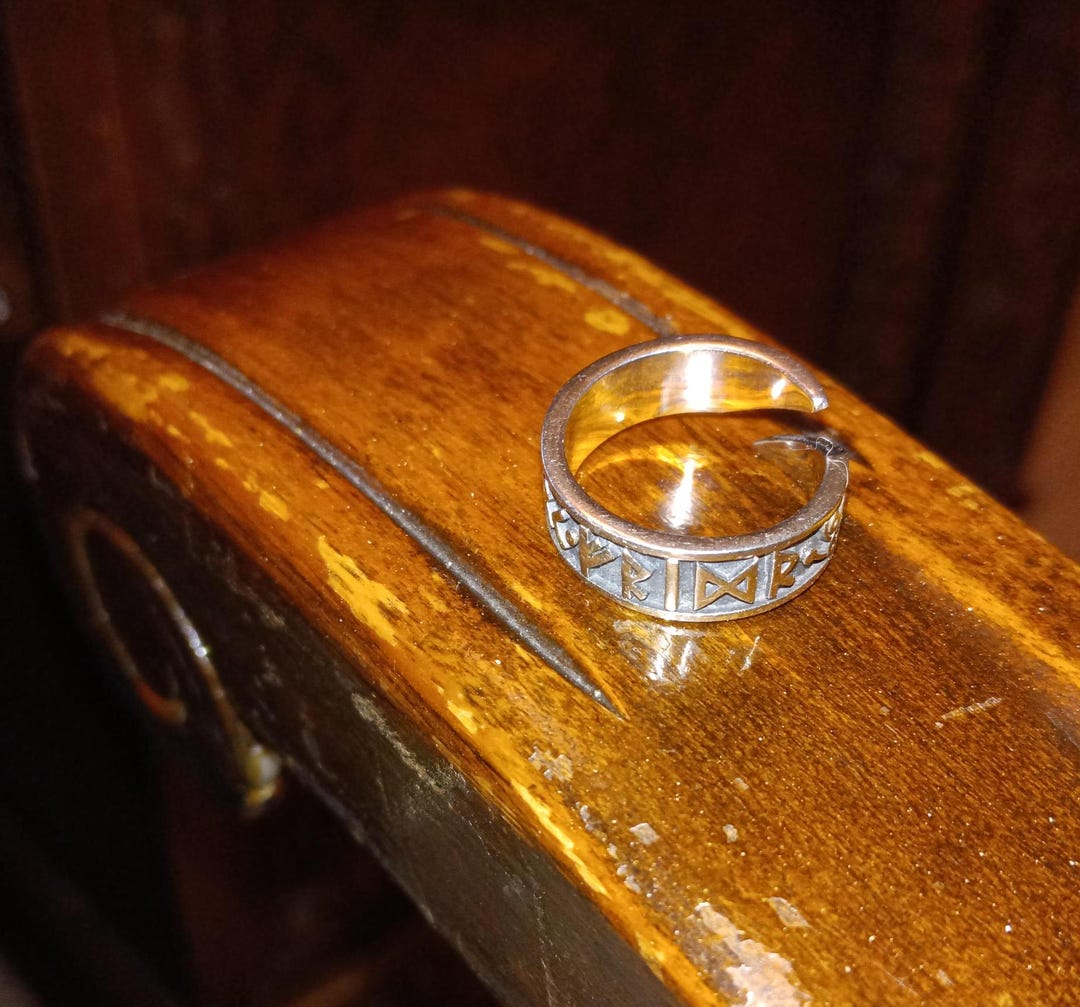 Viking Rune Ring: A Blessing of Prosperity and Peace - Etsy