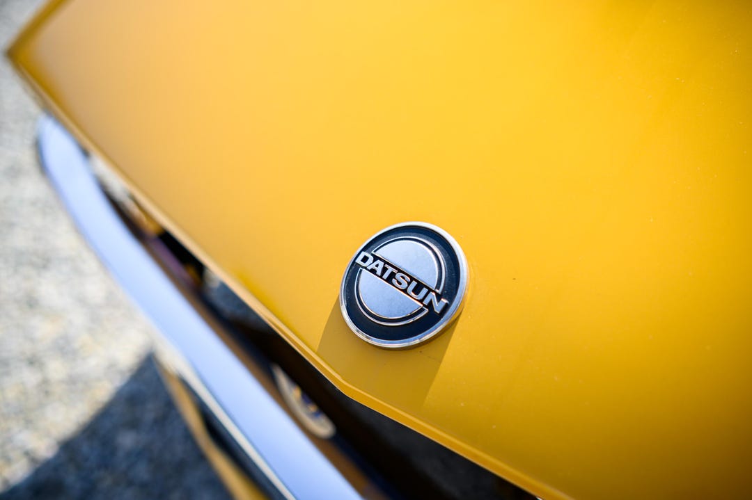 Datsun Bonnet Emblem - Etsy