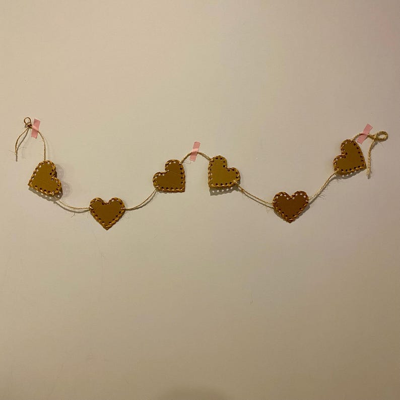 Cardboard Woven Raffia Paper Craft Valentines Holiday Heart Garland ...