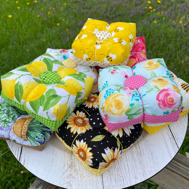 Square Pincushion - Etsy