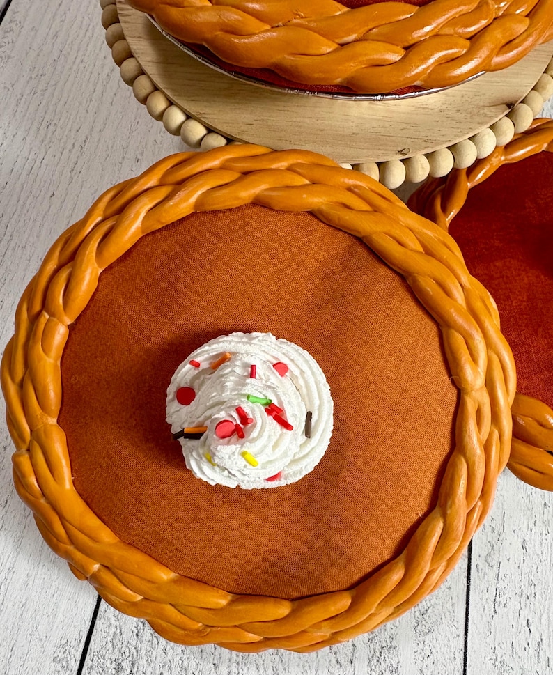Fake Pumpkin Pie: Cinnamon or Ginger Wreath Attachment - Etsy