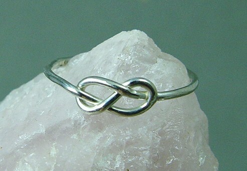 Figure 8 Knot Ring / Infinity Knot Ring / Promise Ring / Tie the Knot ...