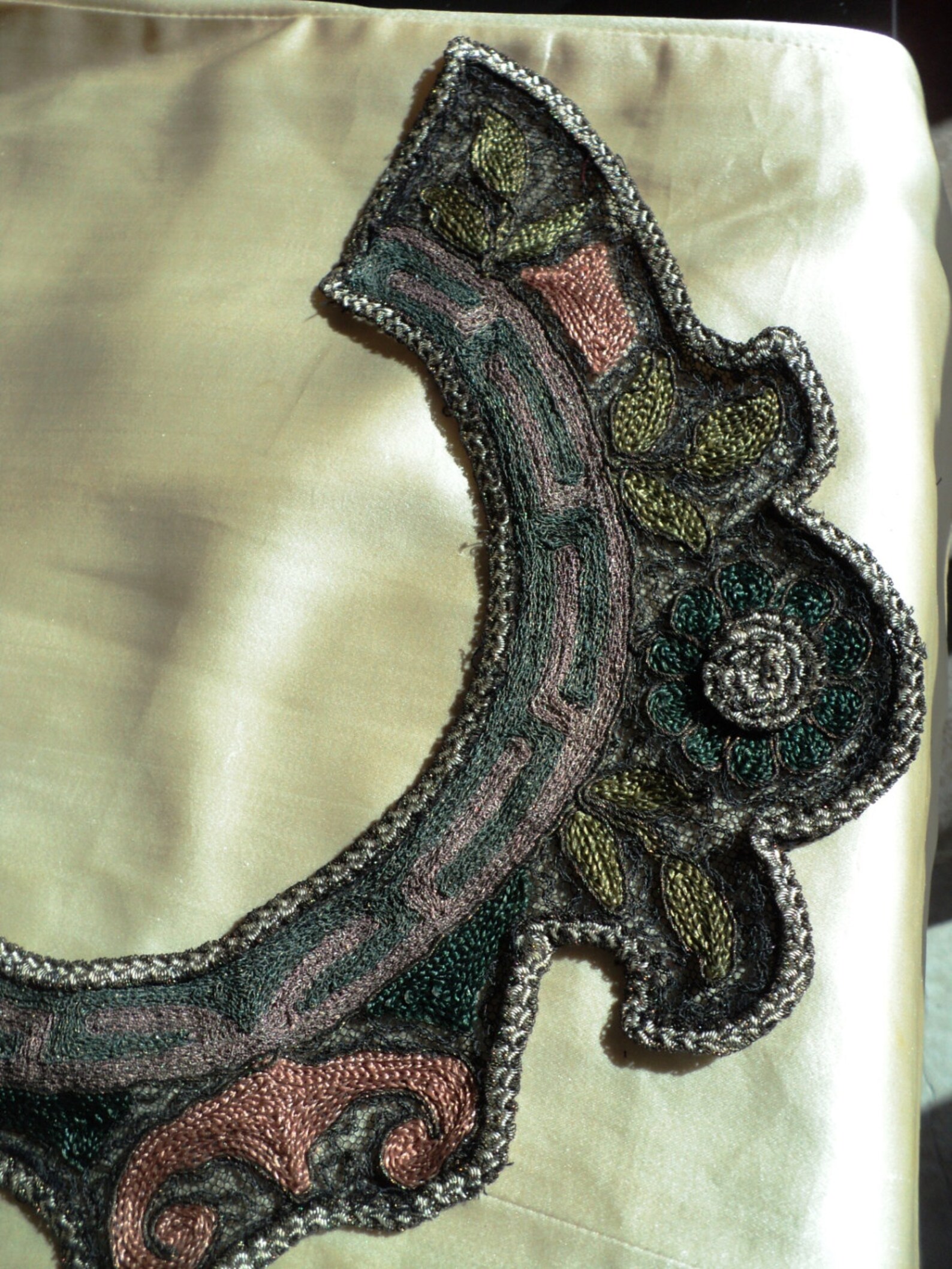 Edwardian to Early 20s Silk and Metallic Embroidered Collar - Etsy