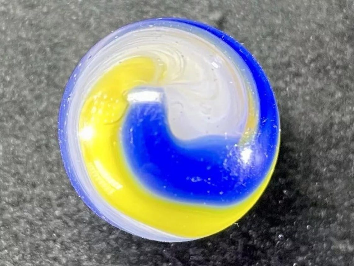 Vintage Marbles. AKRO Agate Blue Yellow Popeye. 5/8 Mint- Range - Etsy