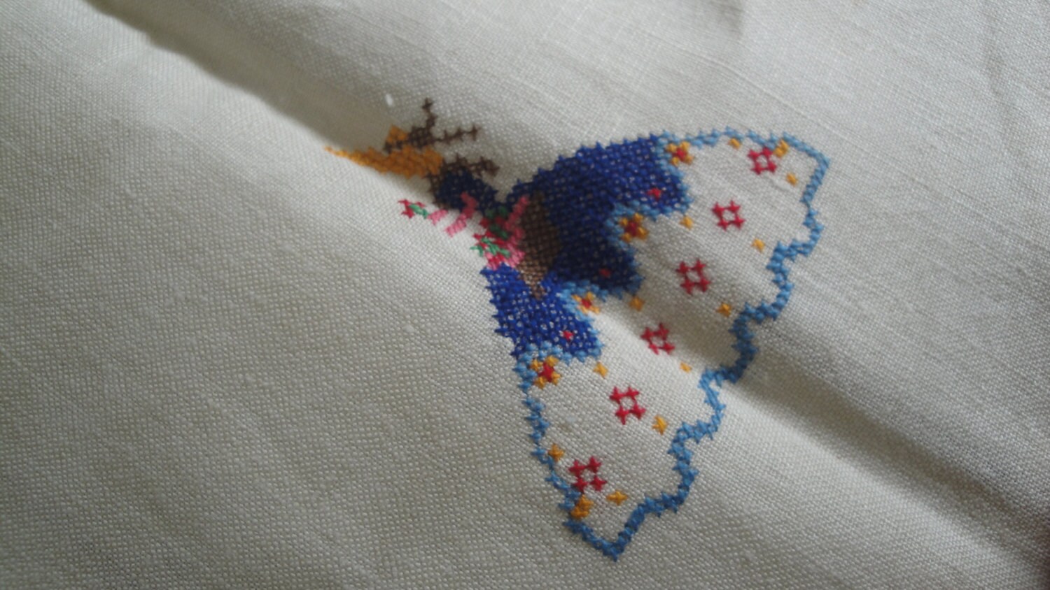 Linen Cross Stitch Table Cloth Vintage 29 X 31 Lady Flowers | Etsy