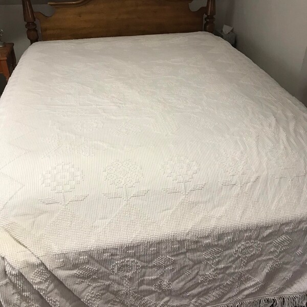 Bates Bedspread - Etsy