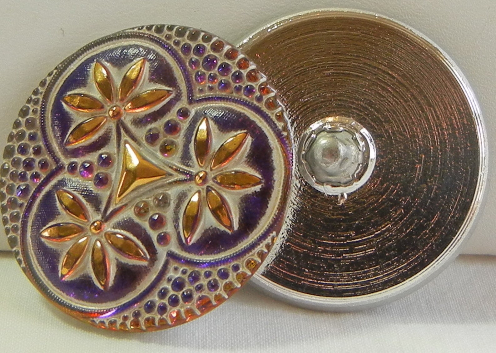 Trefoil Flowers Czech Glass Button - Etsy