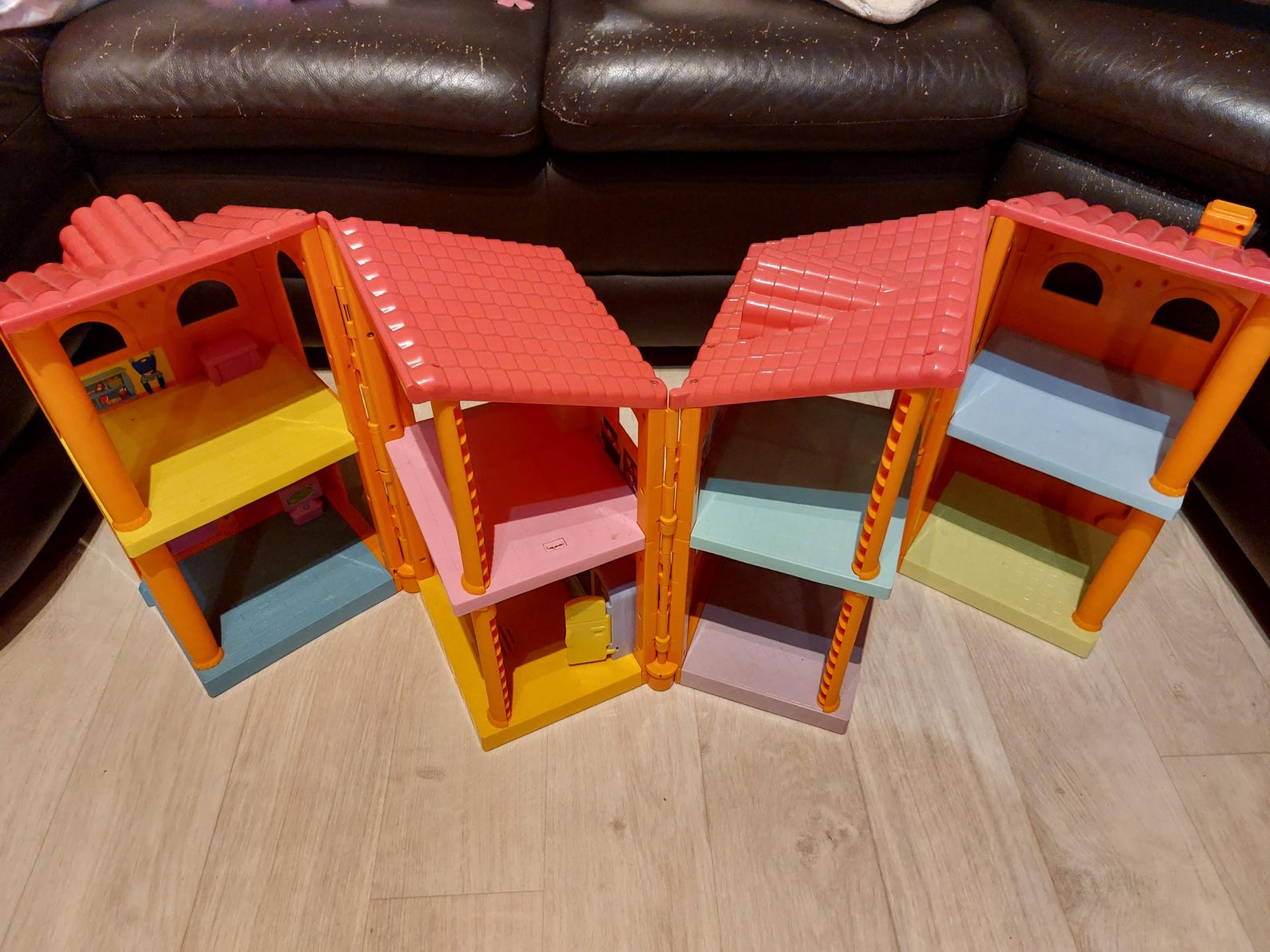 Dora the Explorer Magical Welcome House 2007 Version Collectors Item ...