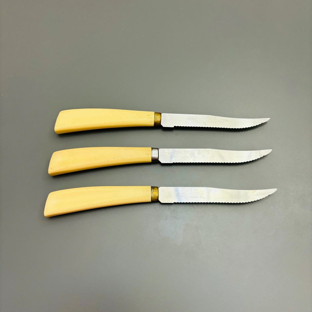 Vintage Quikut Stainless Steak Knives, Set of 3, Cream Color Plastic ...