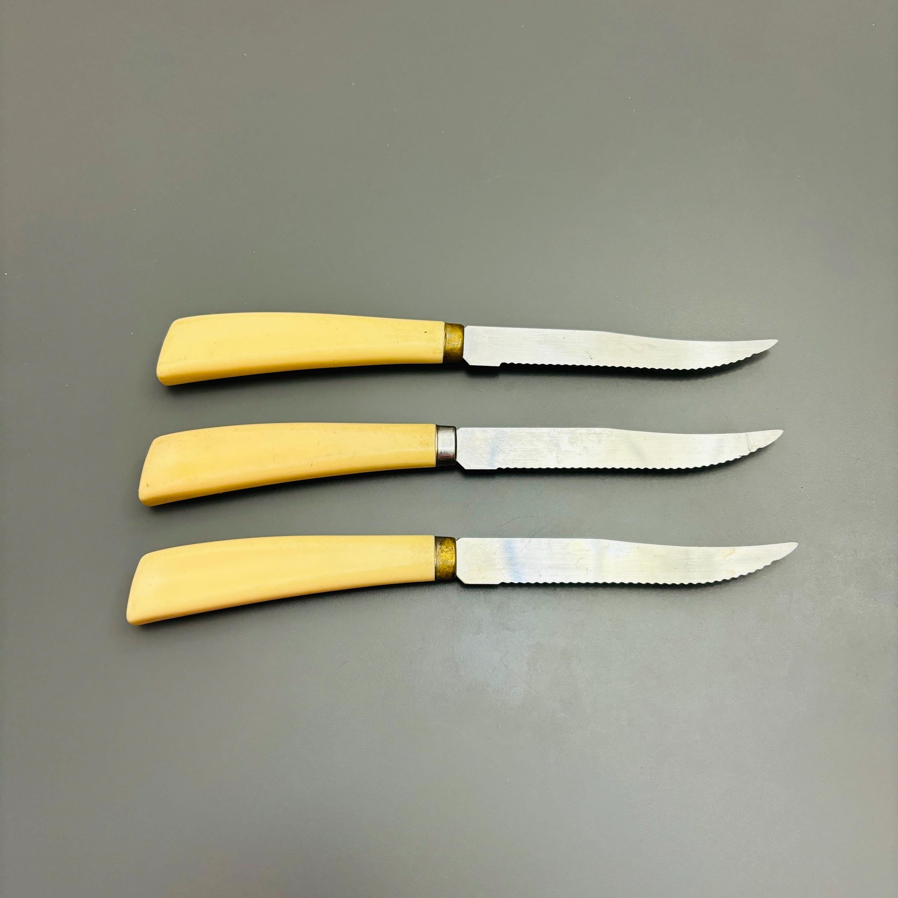 Vintage Quikut Stainless Steak Knives, Set of 3, Cream Color Plastic ...