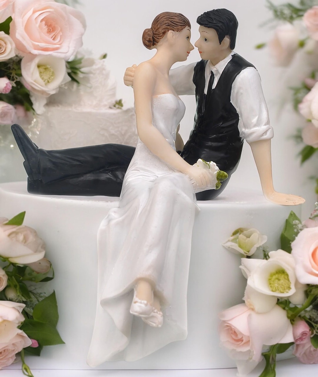 Wedding Cake Topper, Bride and Groom Figures Figurine Statues ...