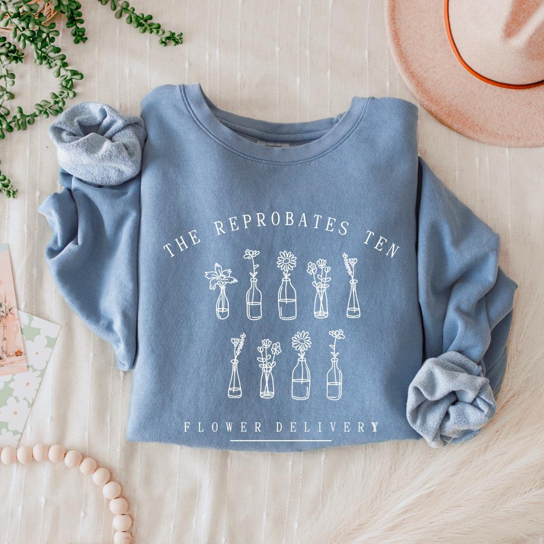 Emma M. Lion Reprobates Ten Crewneck - Etsy