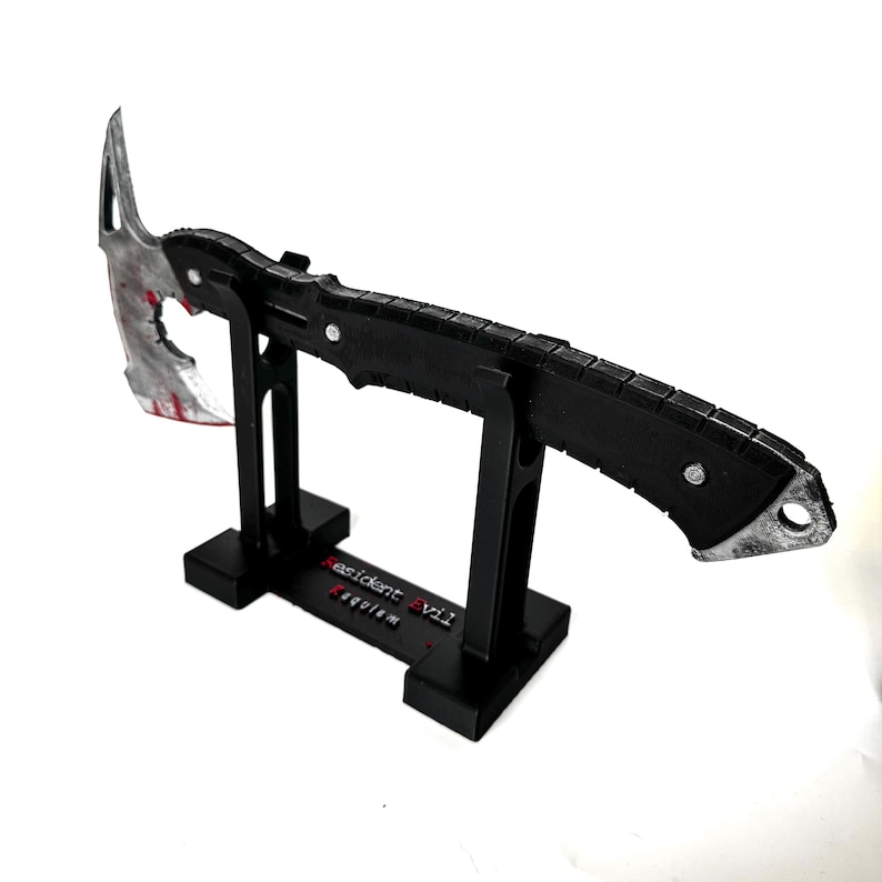 Resident Evil Requiem Leon Hatchet Replica – Axe Prop With Display ...