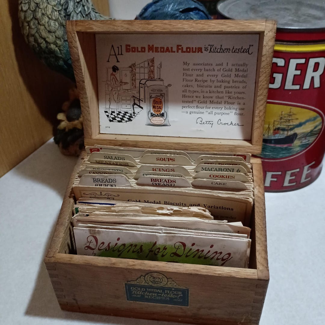 1920s Gold Medal Flour 100 Kitchen Tested Recipe Box With Extras - Etsy