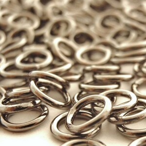 100 Soldered Closed Jump Rings 18 Gauge 8mm OD You Pick Gunmetal ...