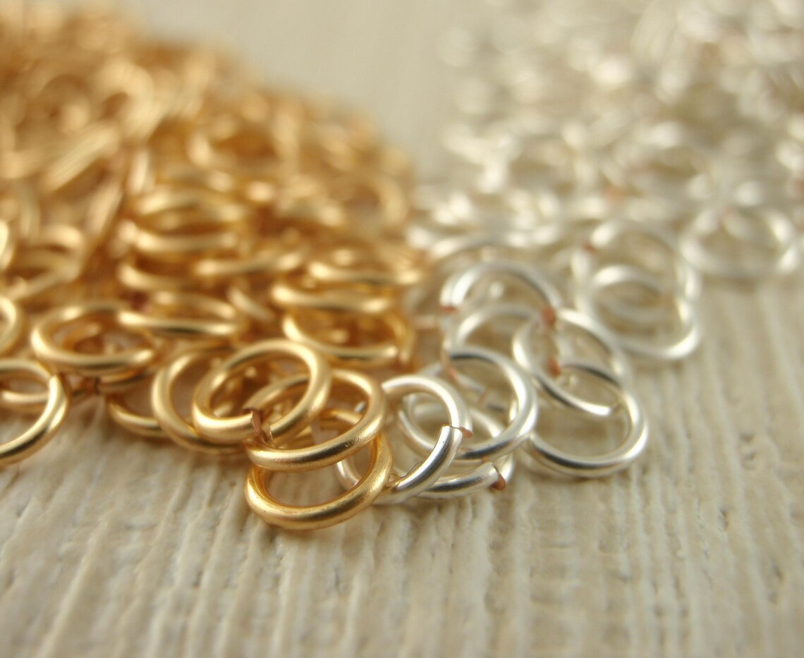 100 Gold Colored or Silver Plated Jump Rings 22 Gauge 3 Mm ID - Etsy
