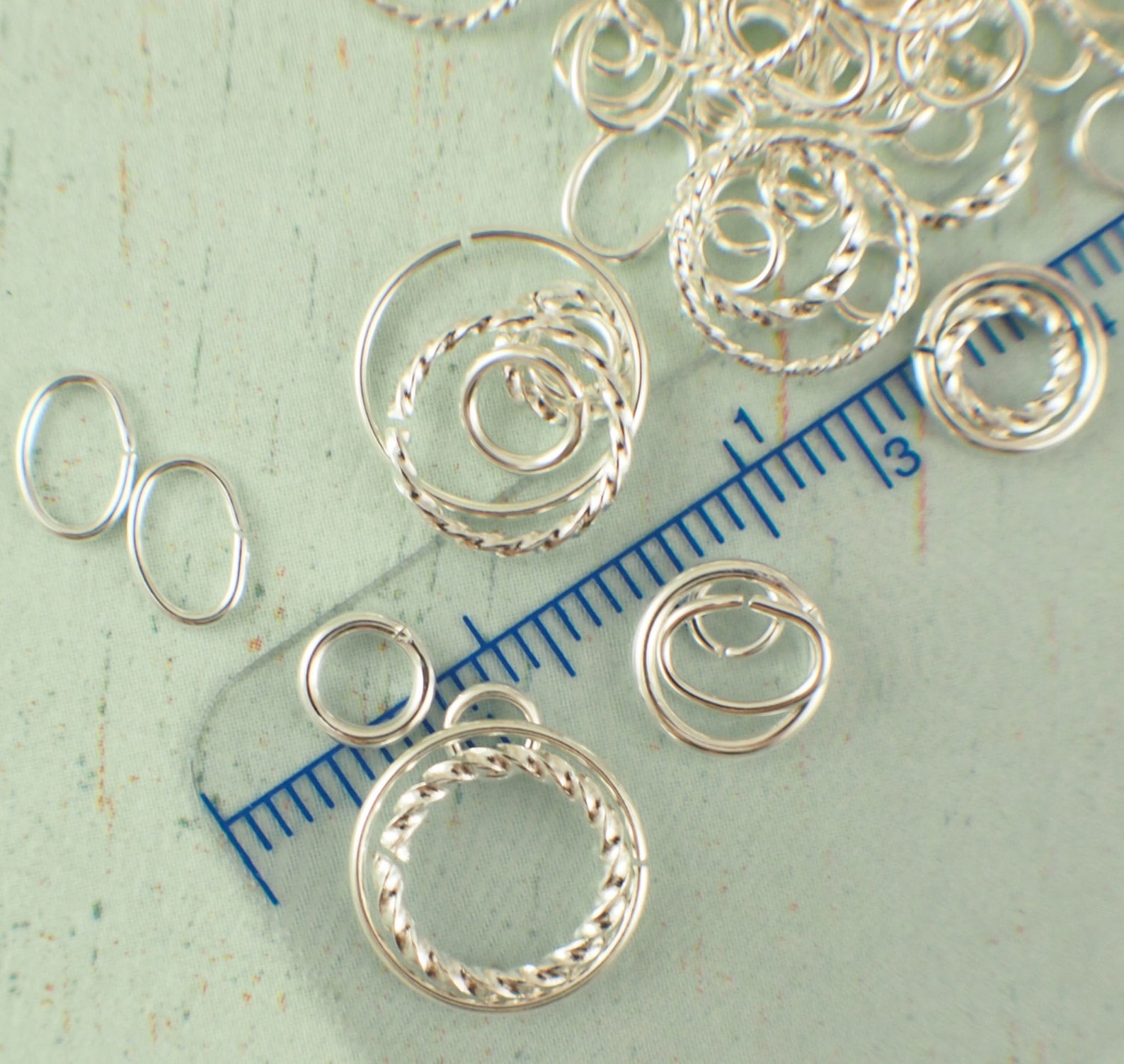 Deluxe Jump Ring Sample Pack - Gold and Silver Plated 16 Gauge to 22 ...