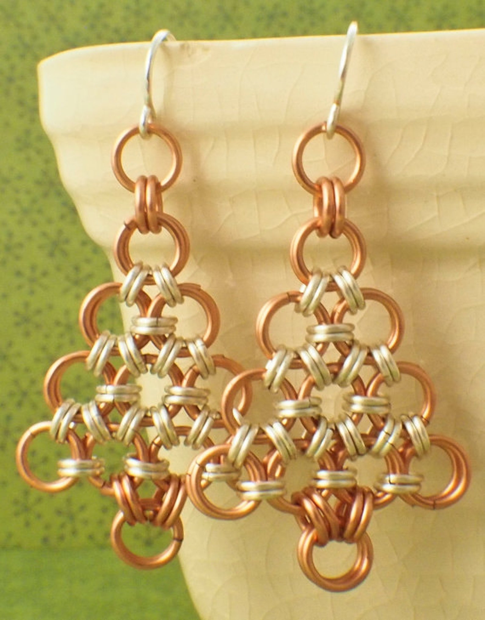 Chainmaille Tutorial - Christmas Tree Earrings - Simple Enough for a ...