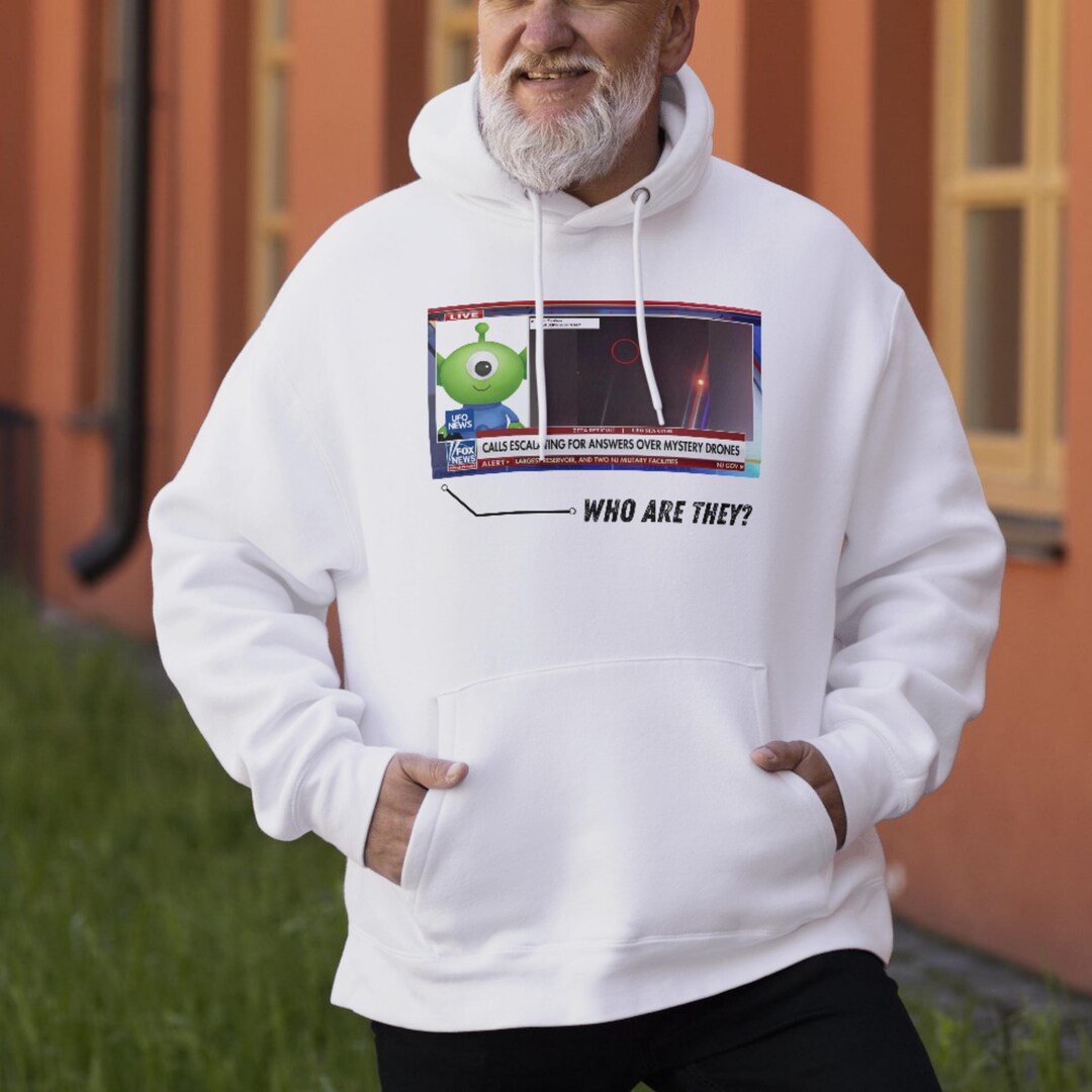 UFO Alien Graphic Tee: Funny Sci-fi Retro T-shirt - Etsy