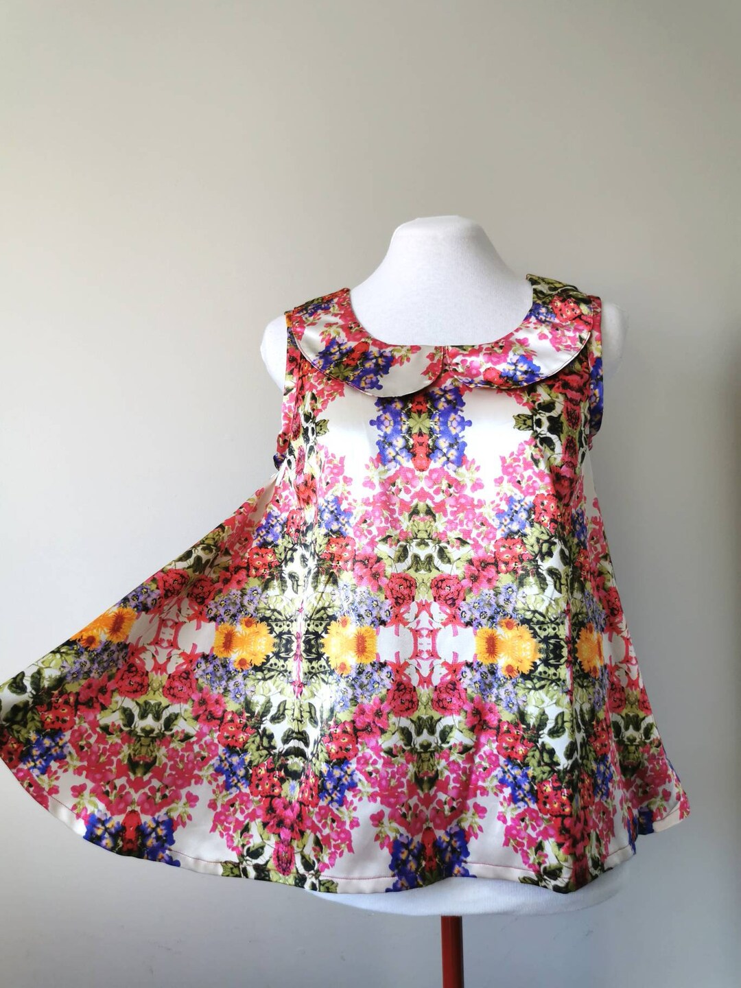 Garden Flowy Tank - Fancy Tank Top With Peter Pan Collar in Size Medium ...