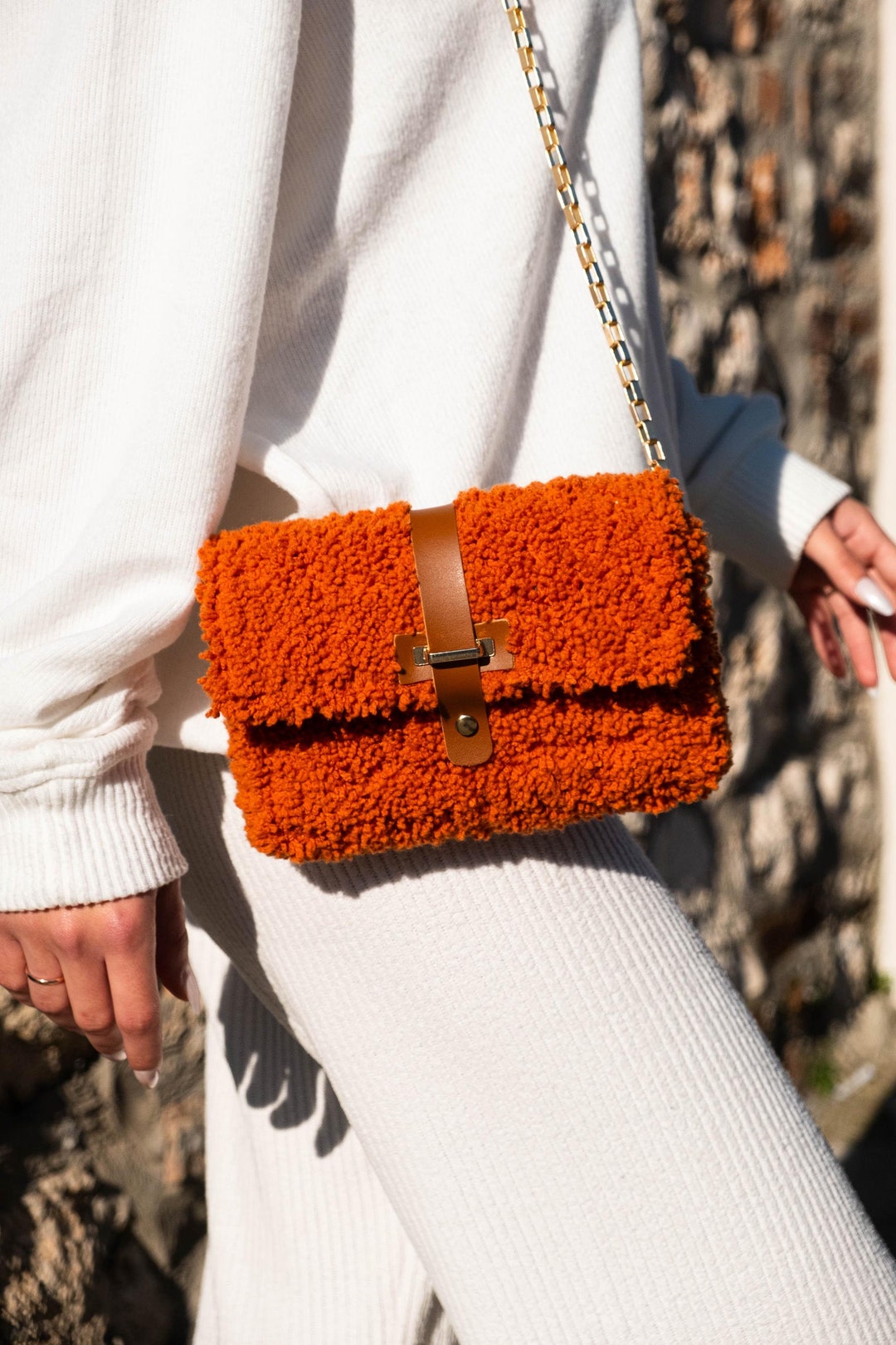 Luxury Fluffy Fur Handbag, Fuzzy Leather Lock Handbag, Small Crossbody ...