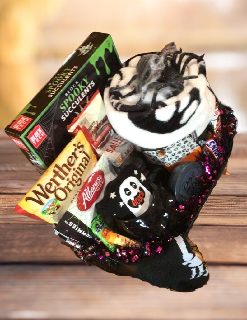 Men's Halloween Boo Basket Gift: Spooky Care Package With Blanket ...