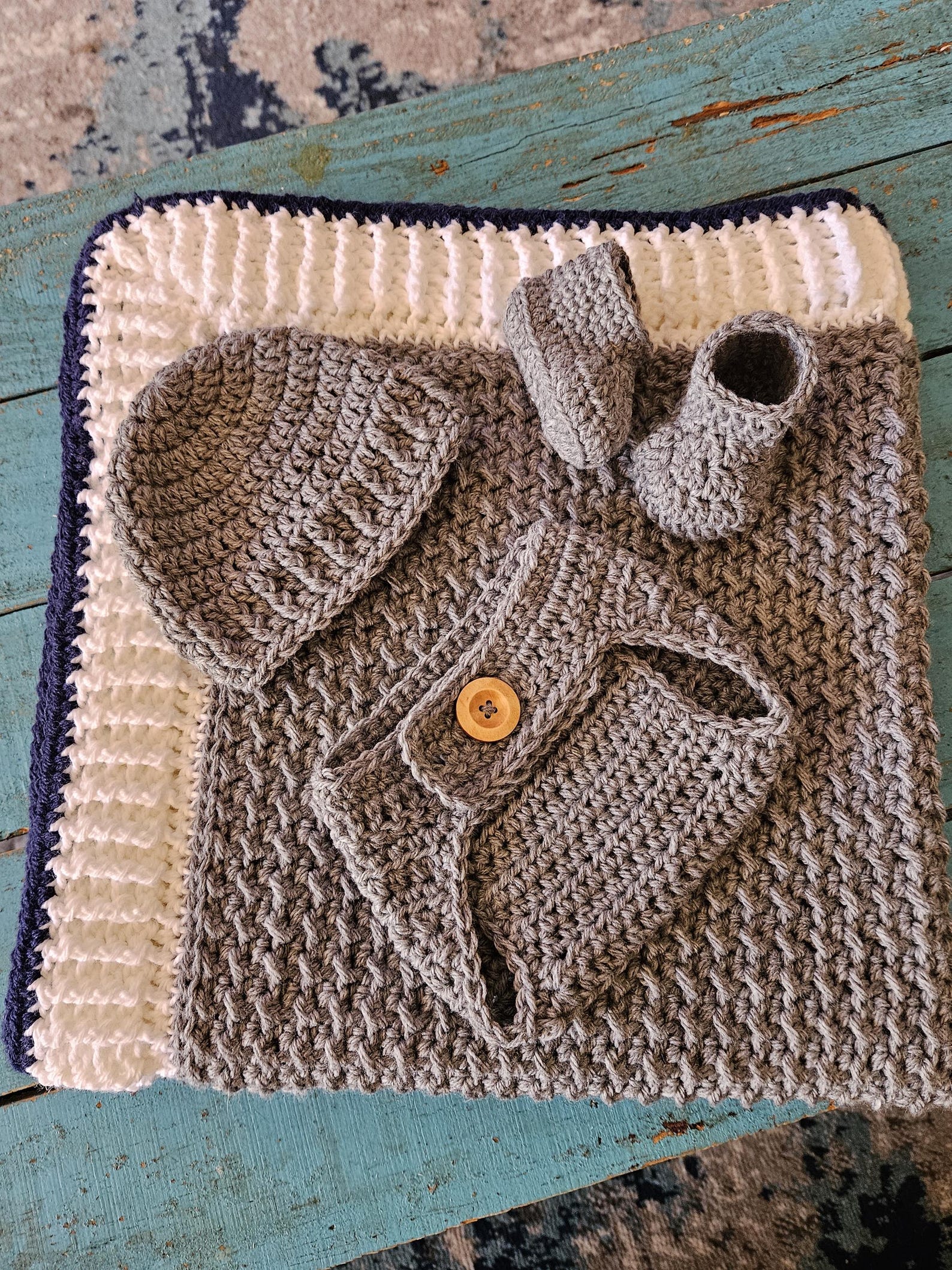 Crochet Newborn Baby Blanket Receiving Set, Newborn Hat, Booties ...