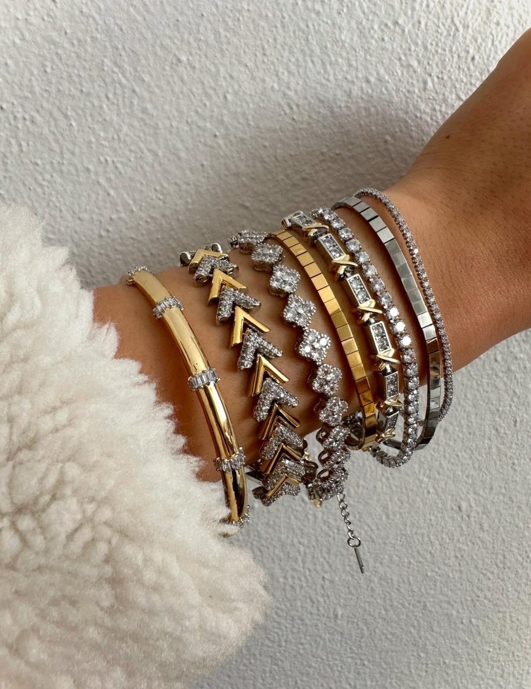 Gold Plated V Shaped Chain Bracelet Gold Diamond V Link Chain Bracelet ...