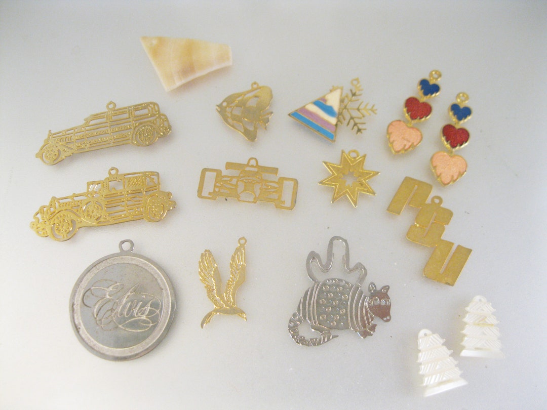 Vintage Charm Lot of 15 Pieces Crafts Wearable MOP Gold & Silver Plated ...