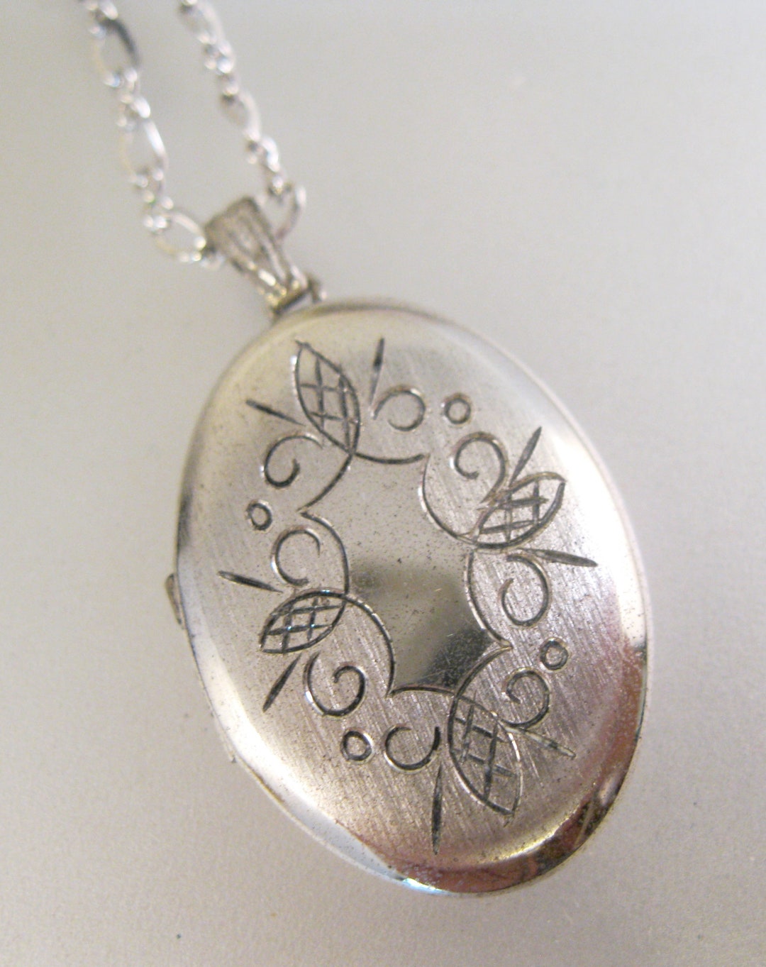 Vintage Sterling Silver Oval Locket Pendant Necklace Engraved G.C.S ...