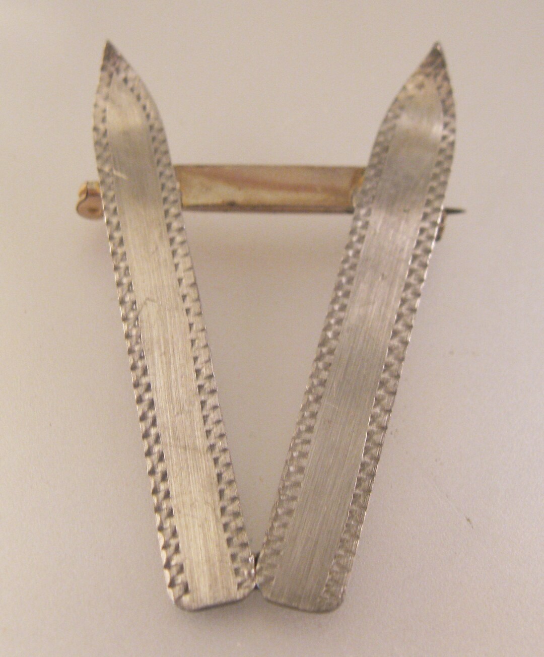 Vintage Skis Brooch Pin Danish "asoe" Kunst Handwerk AABENRAA DANMARK ...