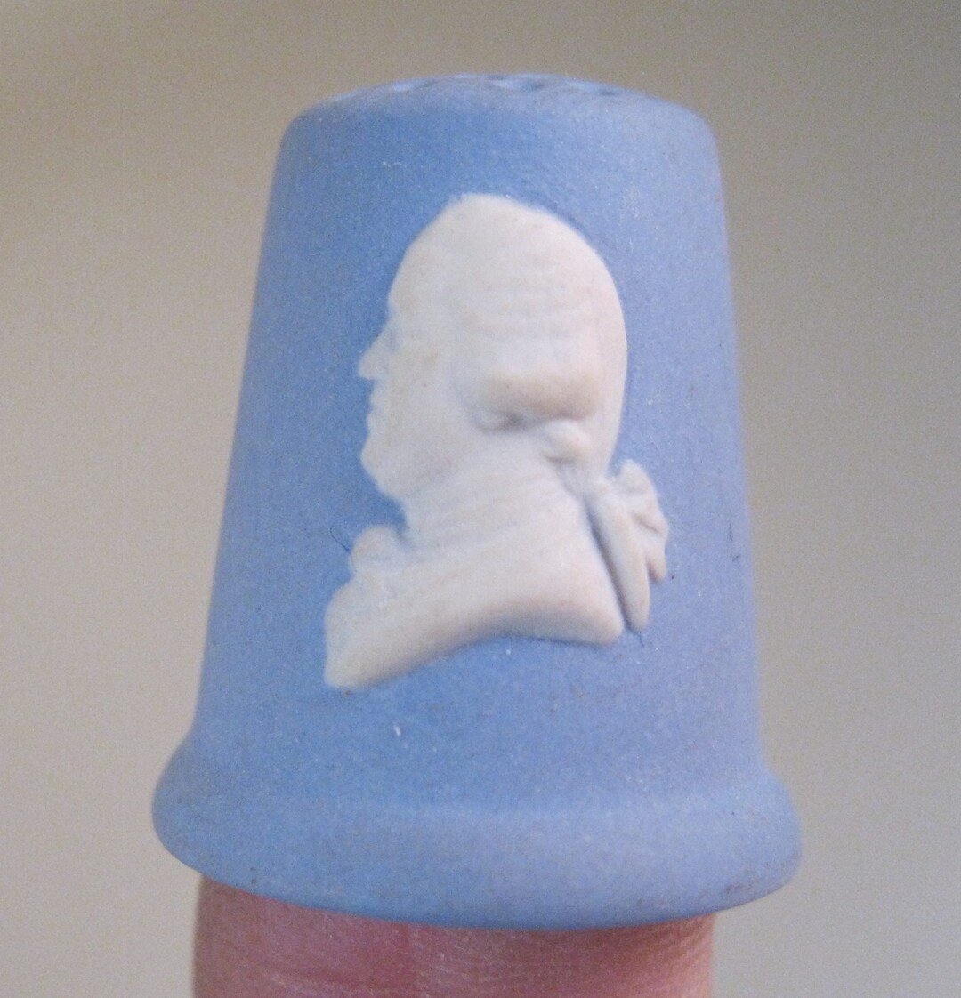 WEDGWOOD 1980 Josiah Wedgwood Blue Jasperware Collector Thimble England ...